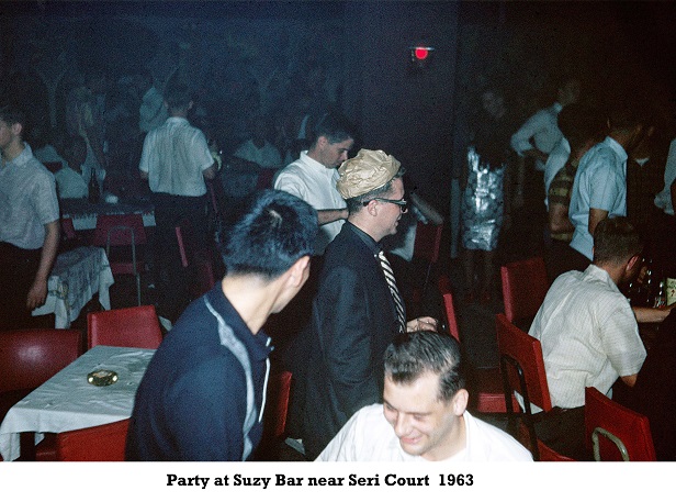 Index of /Pictures/1963_Komada-Peter/Suzy-Bar/