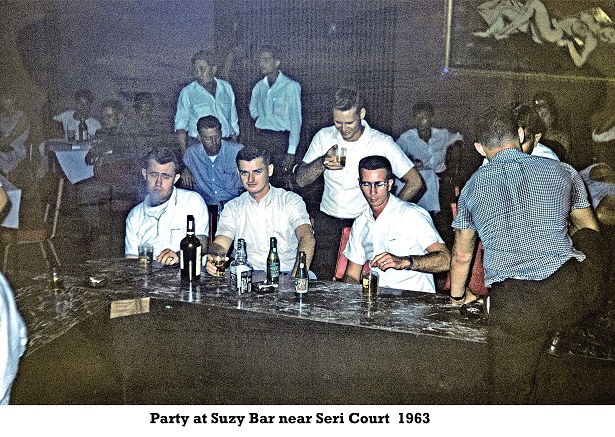Index of /Pictures/1963_Komada-Peter/Suzy-Bar/